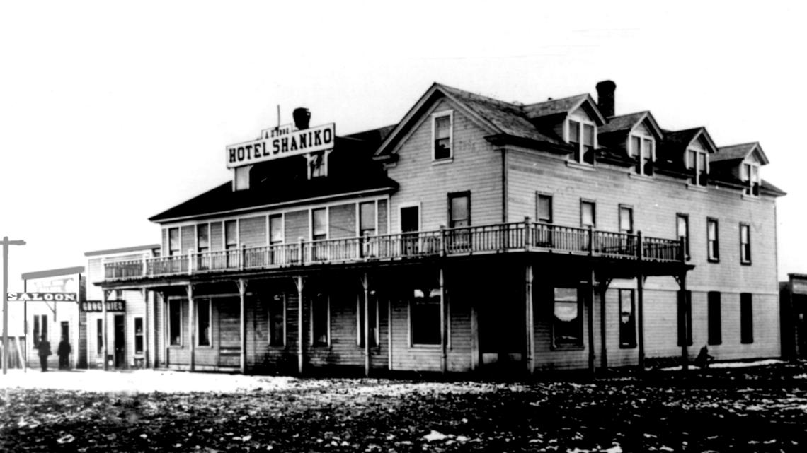 PHOTOS: Inside the Oregon Wild West ghost town that's coming back to ...