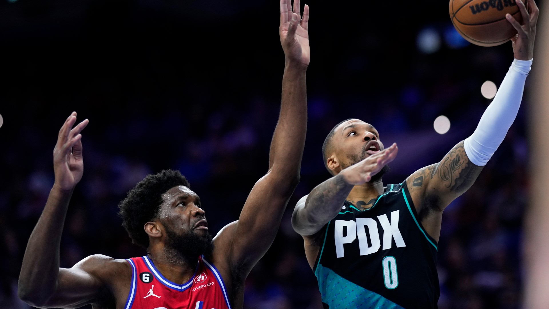 Anfernee Simons scores 34, Blazers lose to 76ers 120-119 | kgw.com