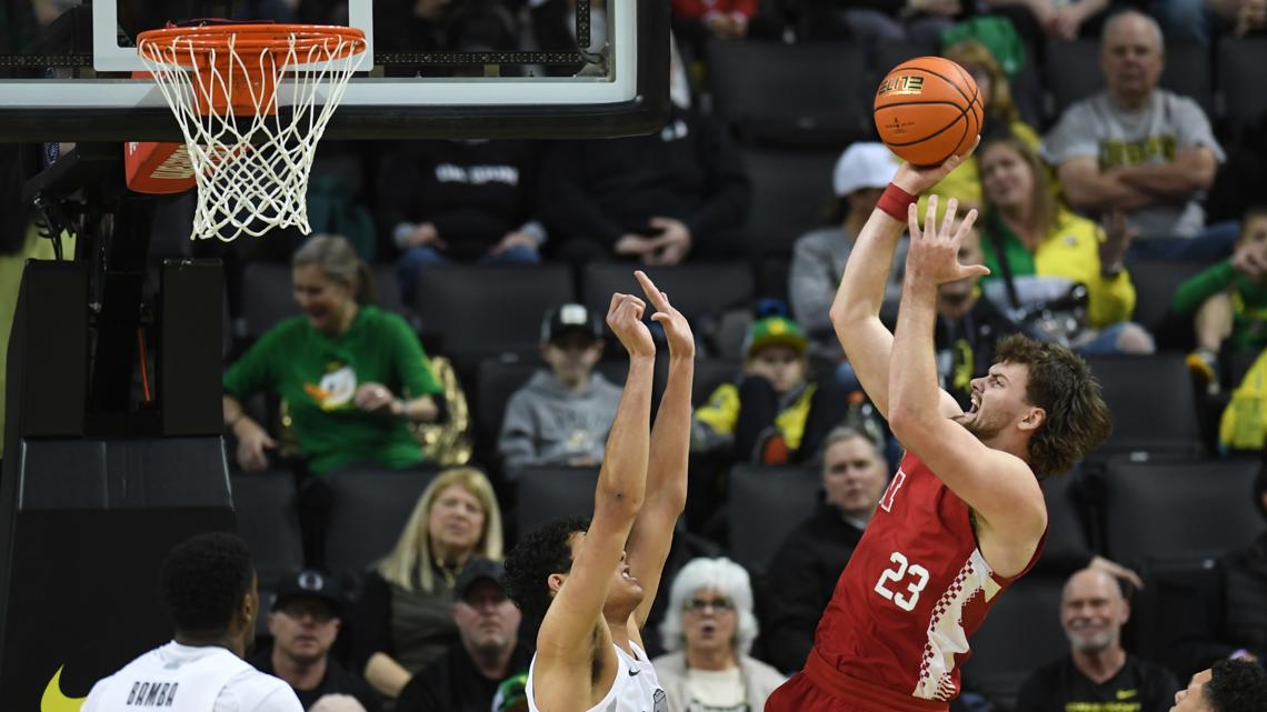 No. 16 Oregon drops 3rd game in a row for 1st time this season | kgw.com