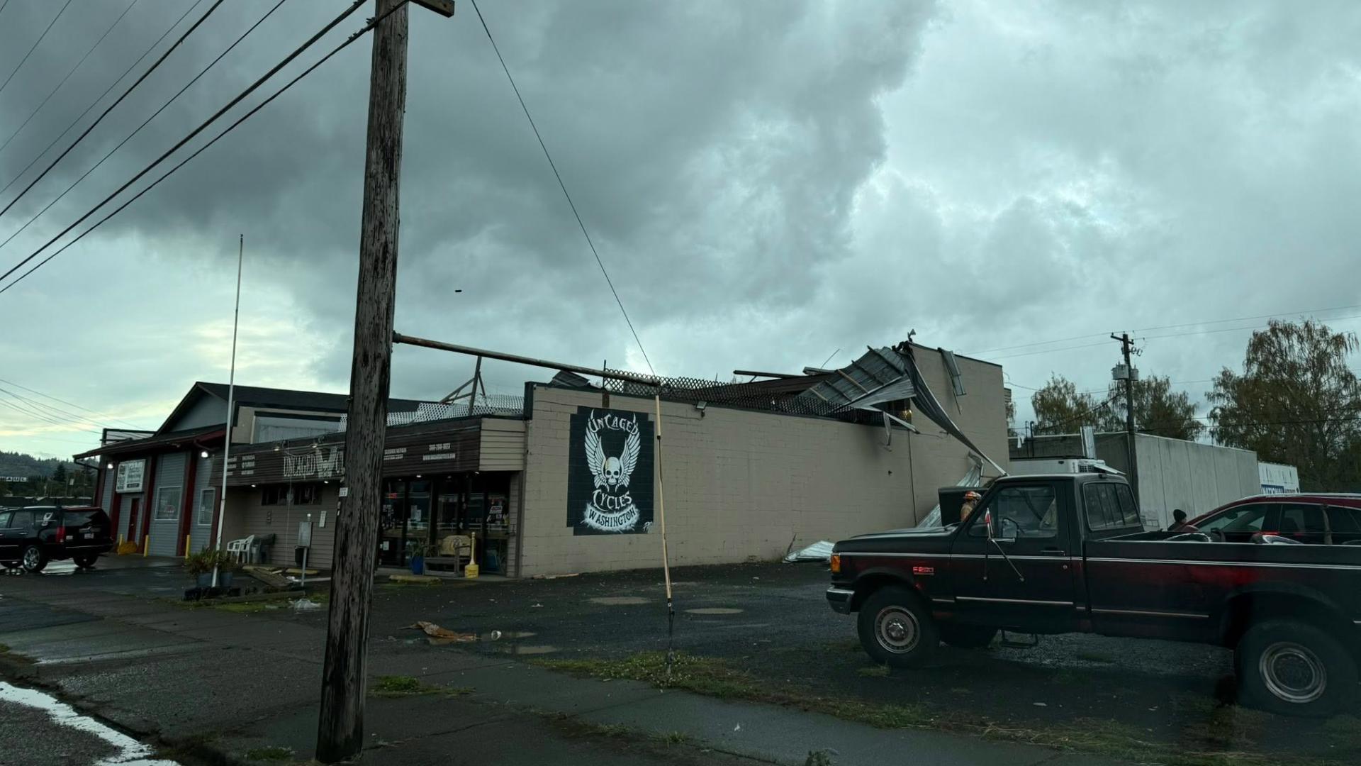 Windstorm damages Longview, Washington businesses, no injuries | kgw.com