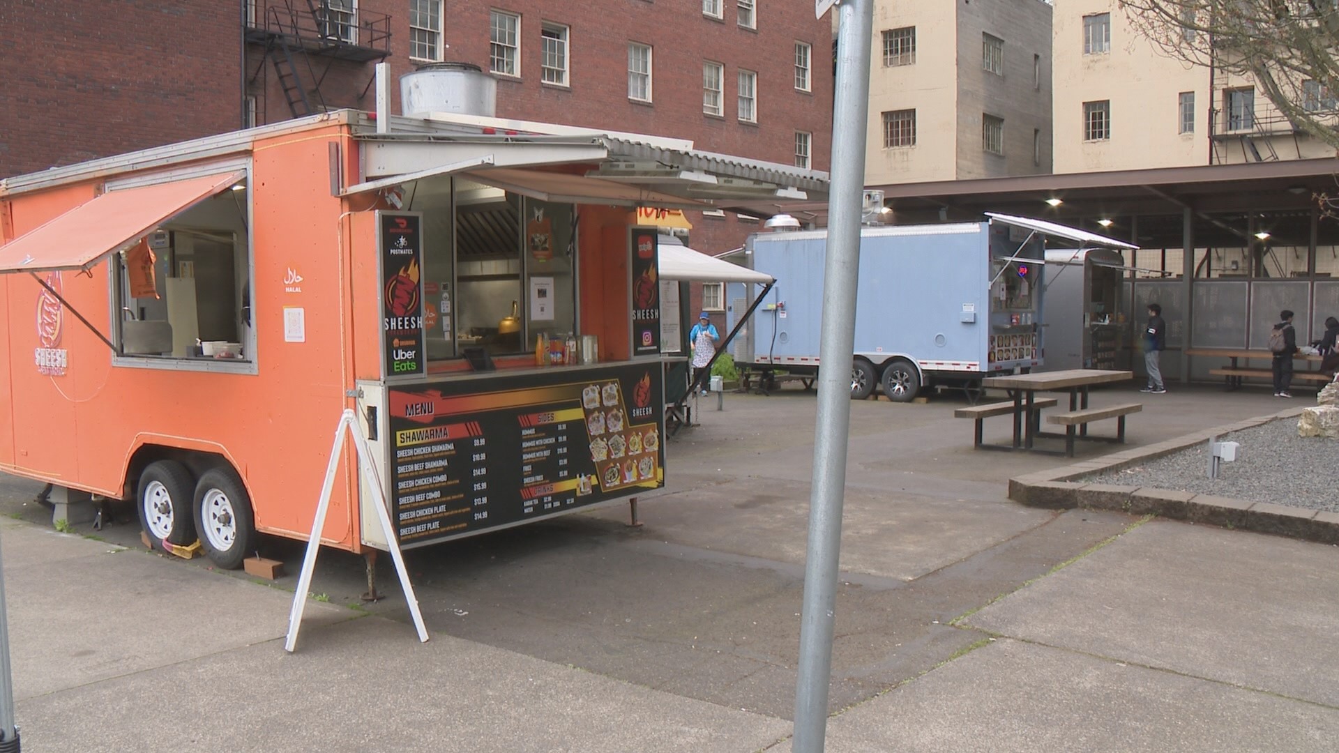Food cart owners try to save pod at Portland State University | kgw.com