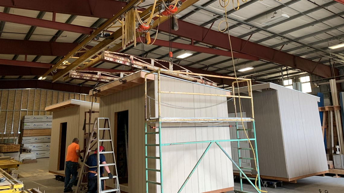 Volunteers build sheds for 2020 wildfire victims | kgw.com
