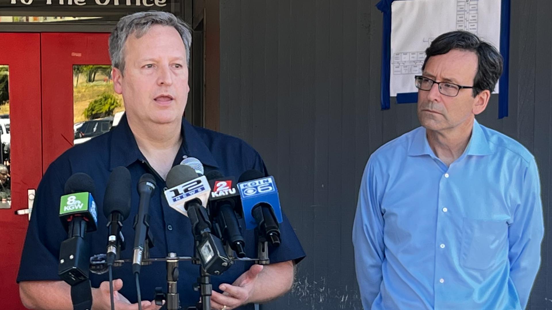 Brush fire burns near Lewis River in La Center Bottoms, Washington ...