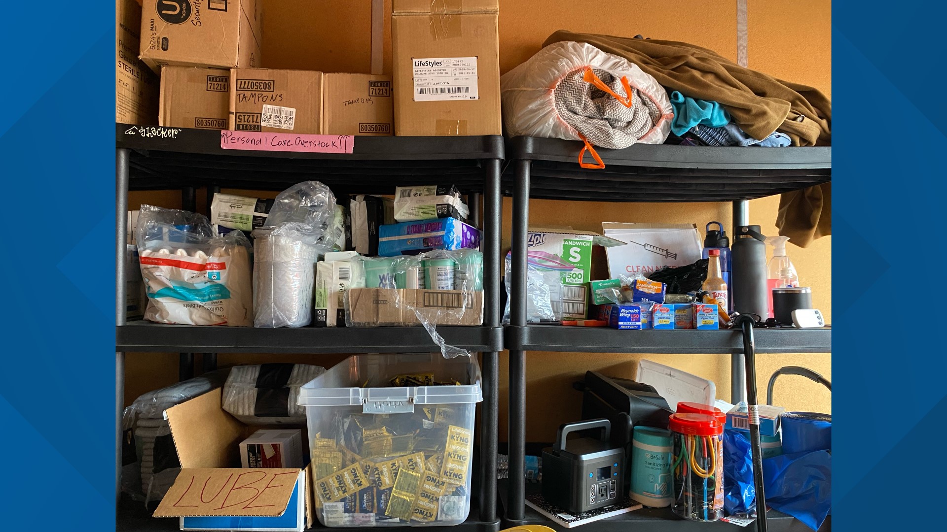 Outreach team in Portland hands out clean drug paraphernalia | kgw.com