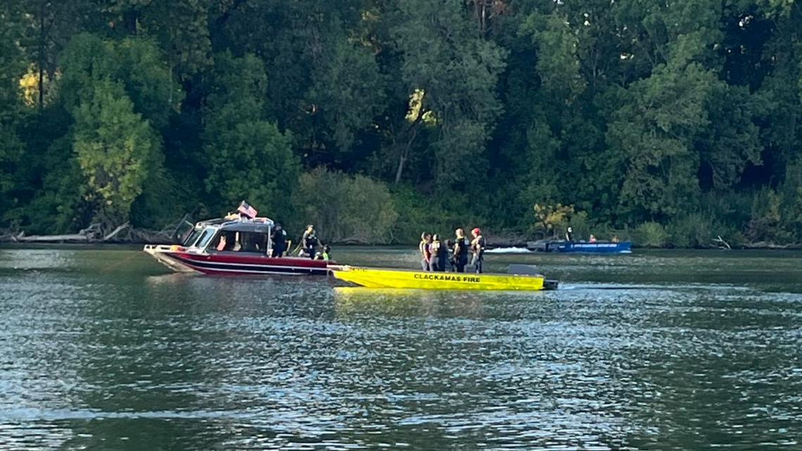 Searchers return to Willamette River to look for missing woman | kgw.com