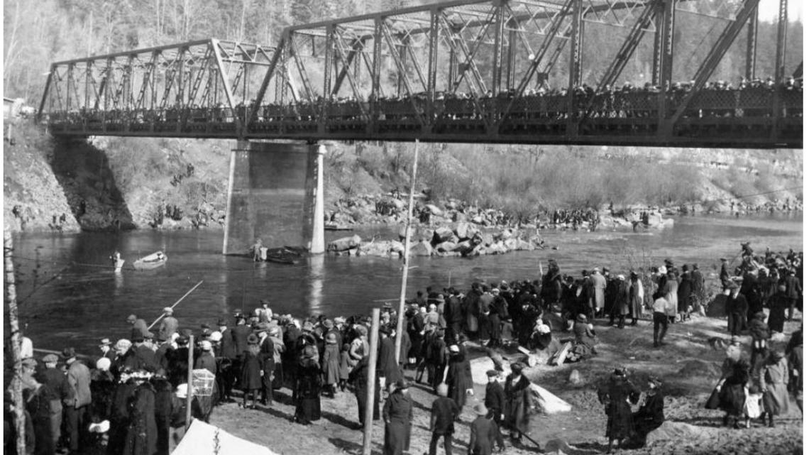 PHOTOS: Smelt fishing through the years | kgw.com