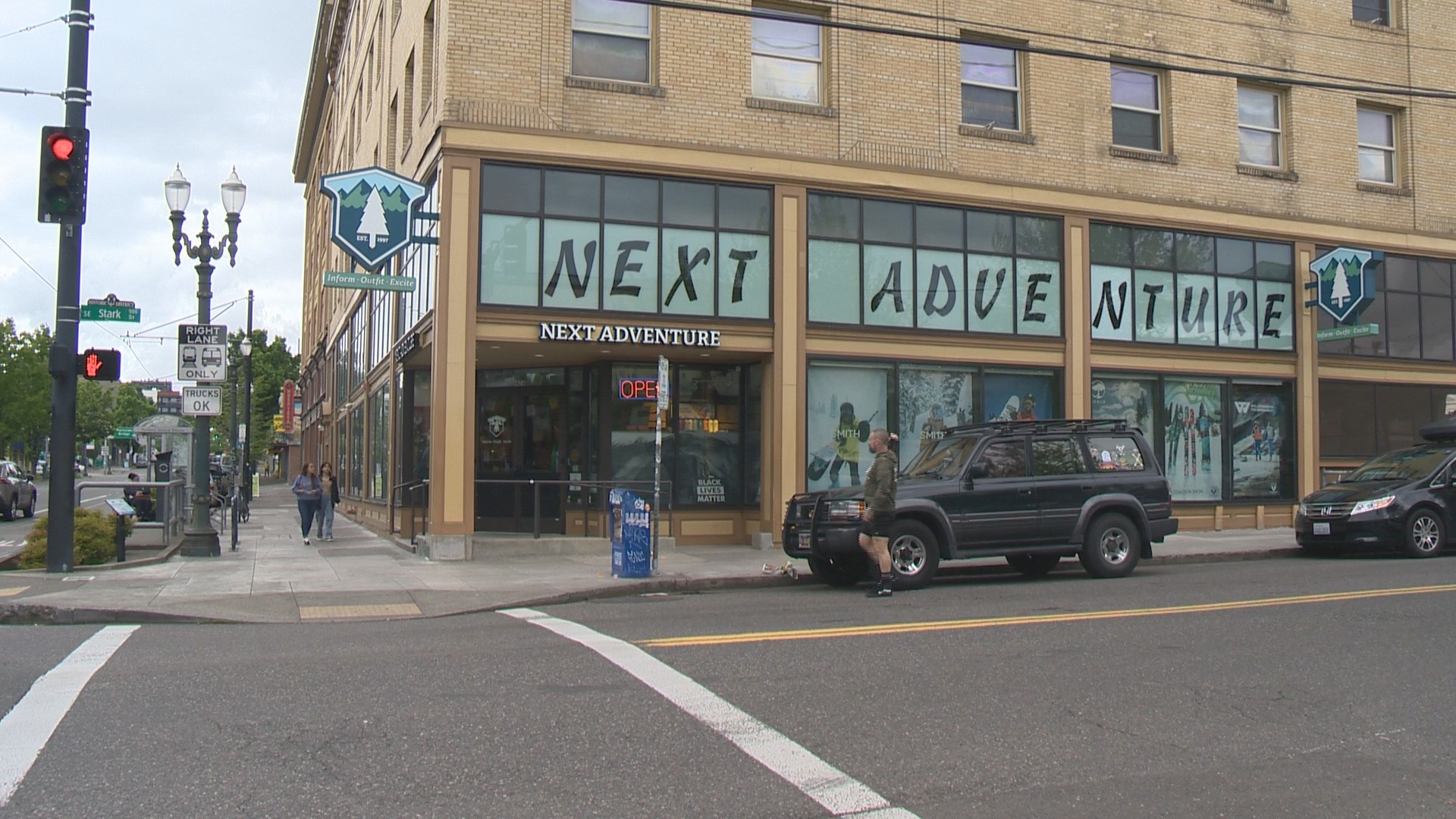 New ownership takes over 29-year-old Portland outdoors store | kgw.com