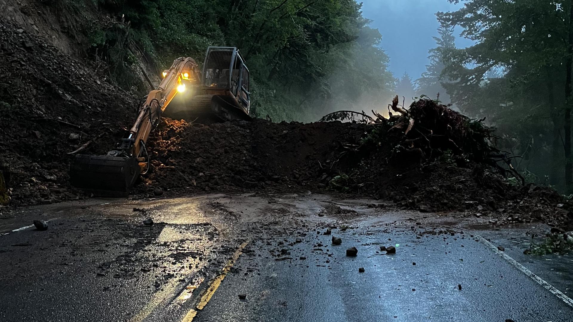 Highway 101 on Oregon Coast reopens after landslide | kgw.com