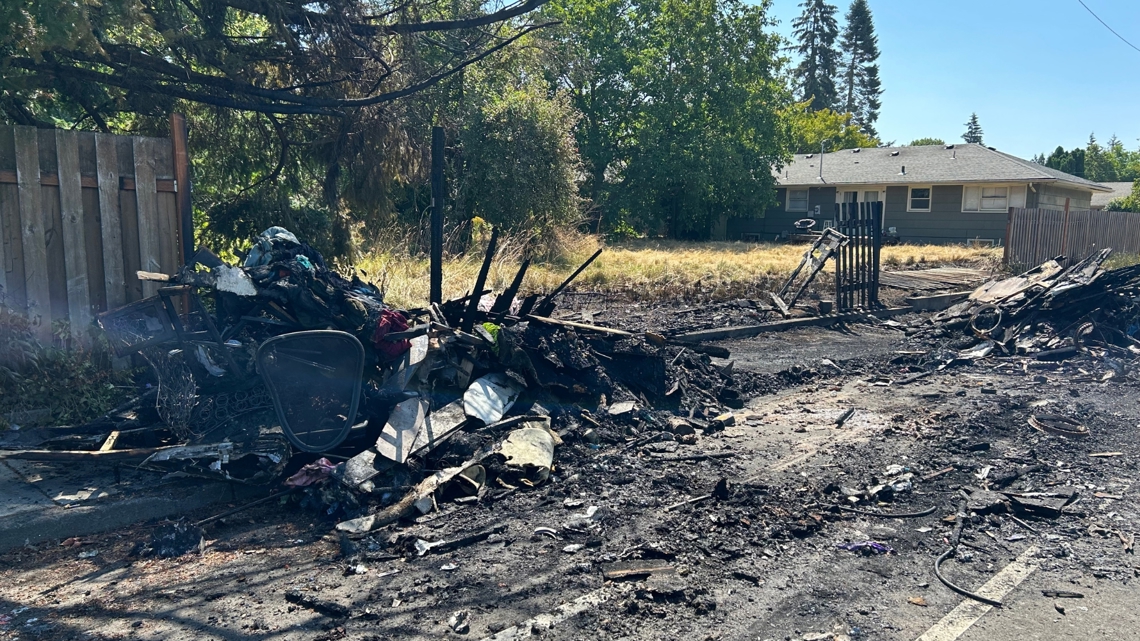 Portland homeless camp catches fire, threatening homes | kgw.com