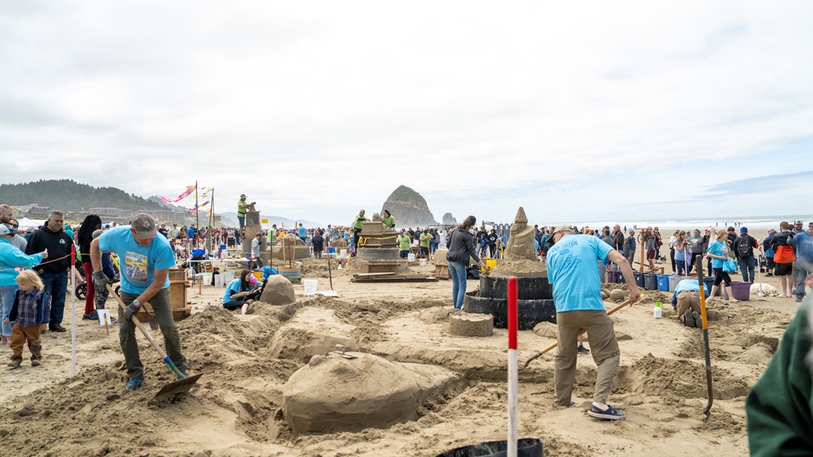 Artists thrill at Cannon Beach sandcastle contest | kgw.com