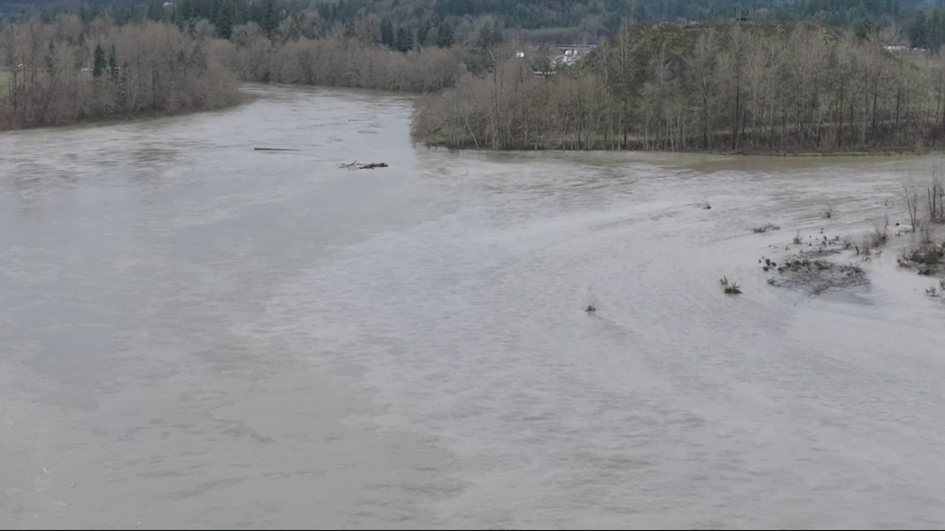 Cowlitz River sediment from Mount St. Helens raises flood risk ...