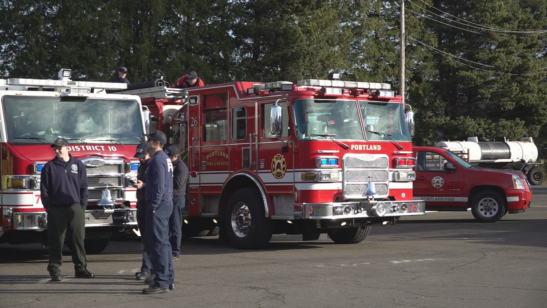 Oregon firefighters mobilize to help with California fires | kgw.com