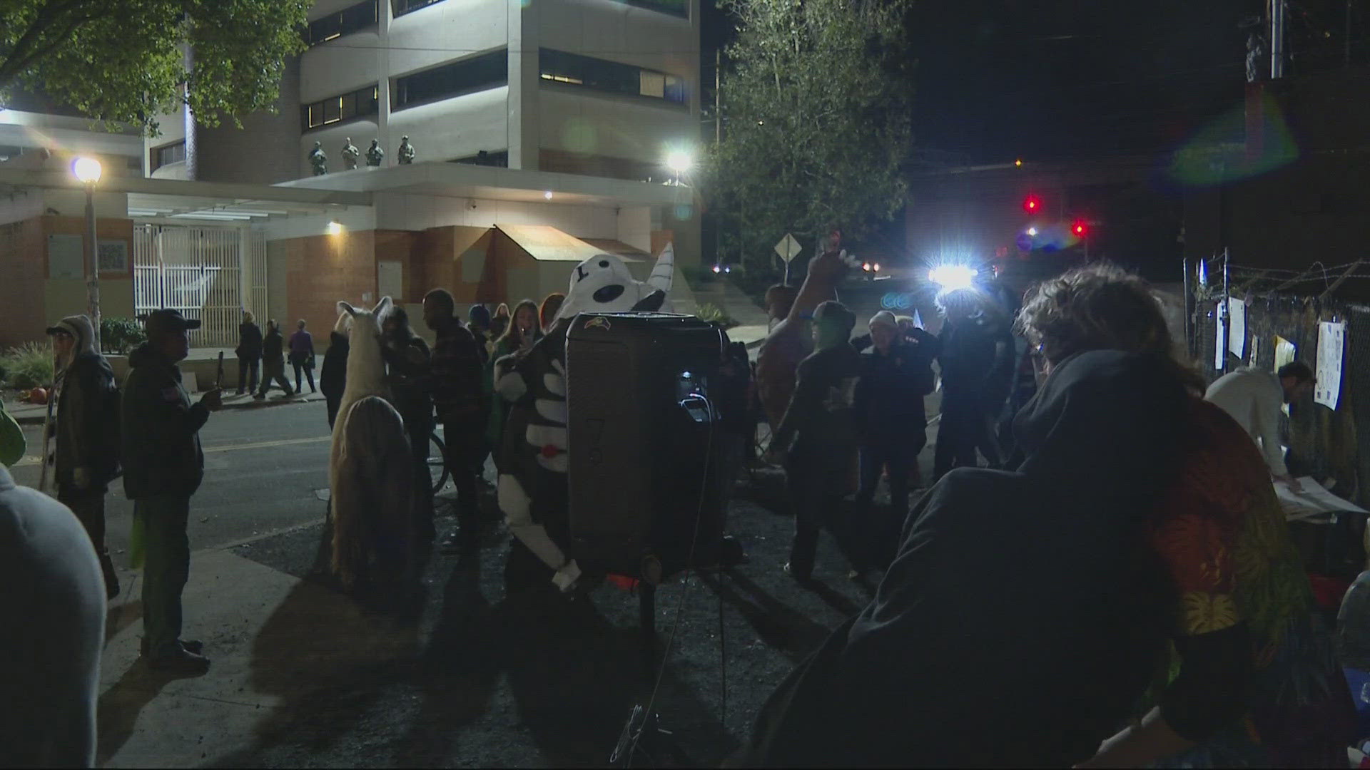 On first day of federal trial, ICE protesters in South Portland ...