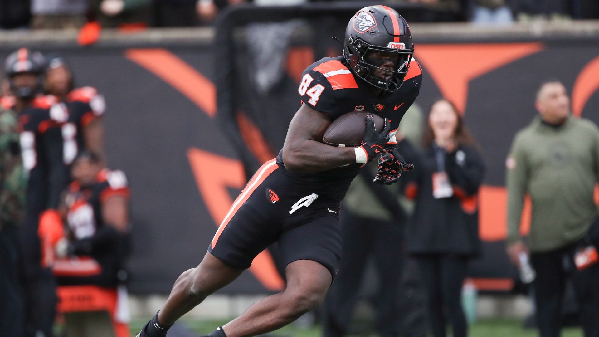 Oregon Beavers extend winning streak with win over Stanford | kgw.com