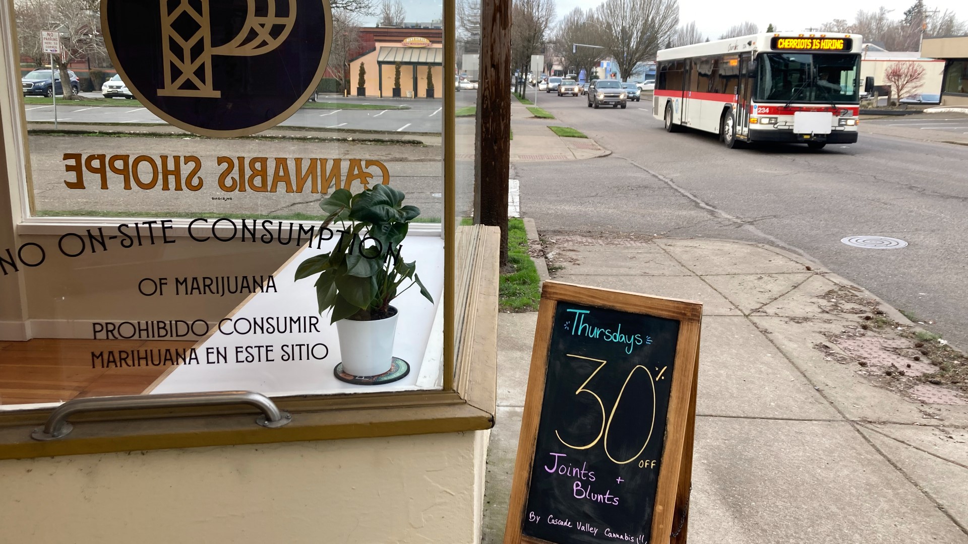 Marijuana growers on West Coast seek broader trade | kgw.com