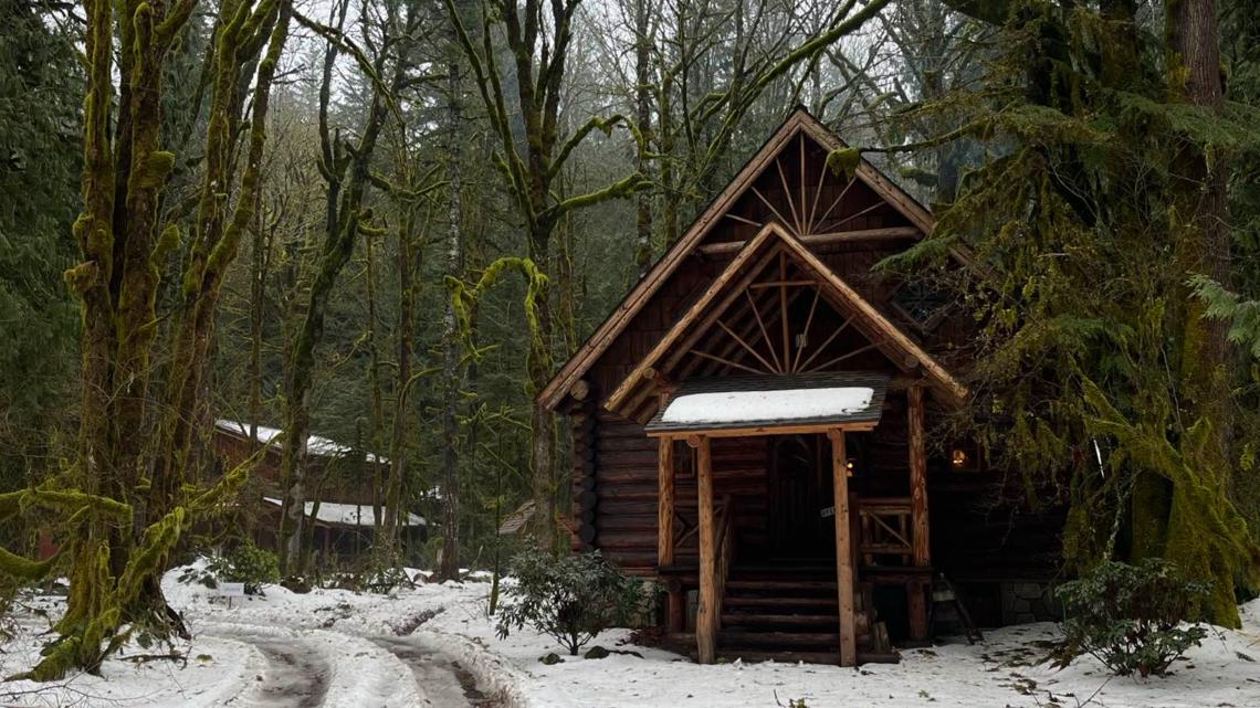 Steiner Log Church reopens for tours | kgw.com
