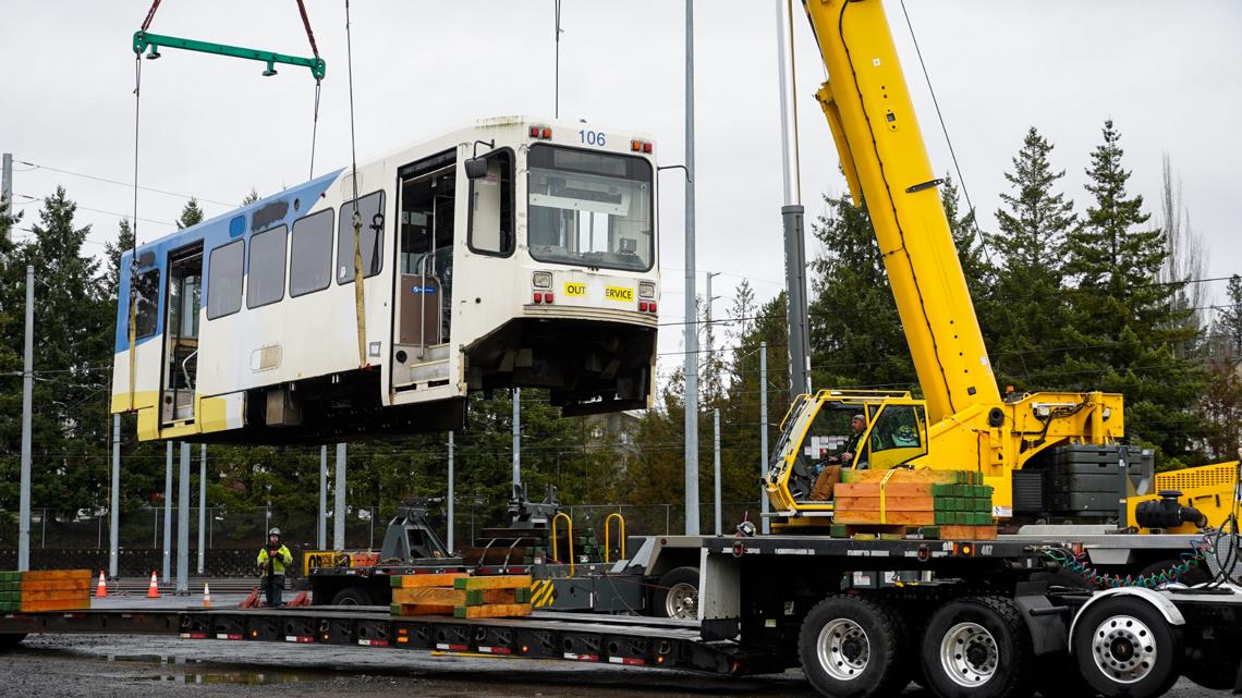 New MAX trains roll out in Portland | kgw.com