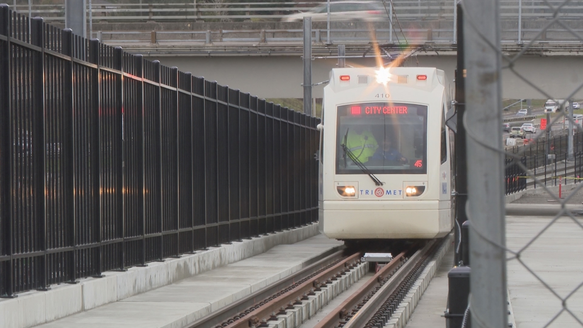 TriMet's MAX Red Line extends from PDX to Hillsboro | kgw.com