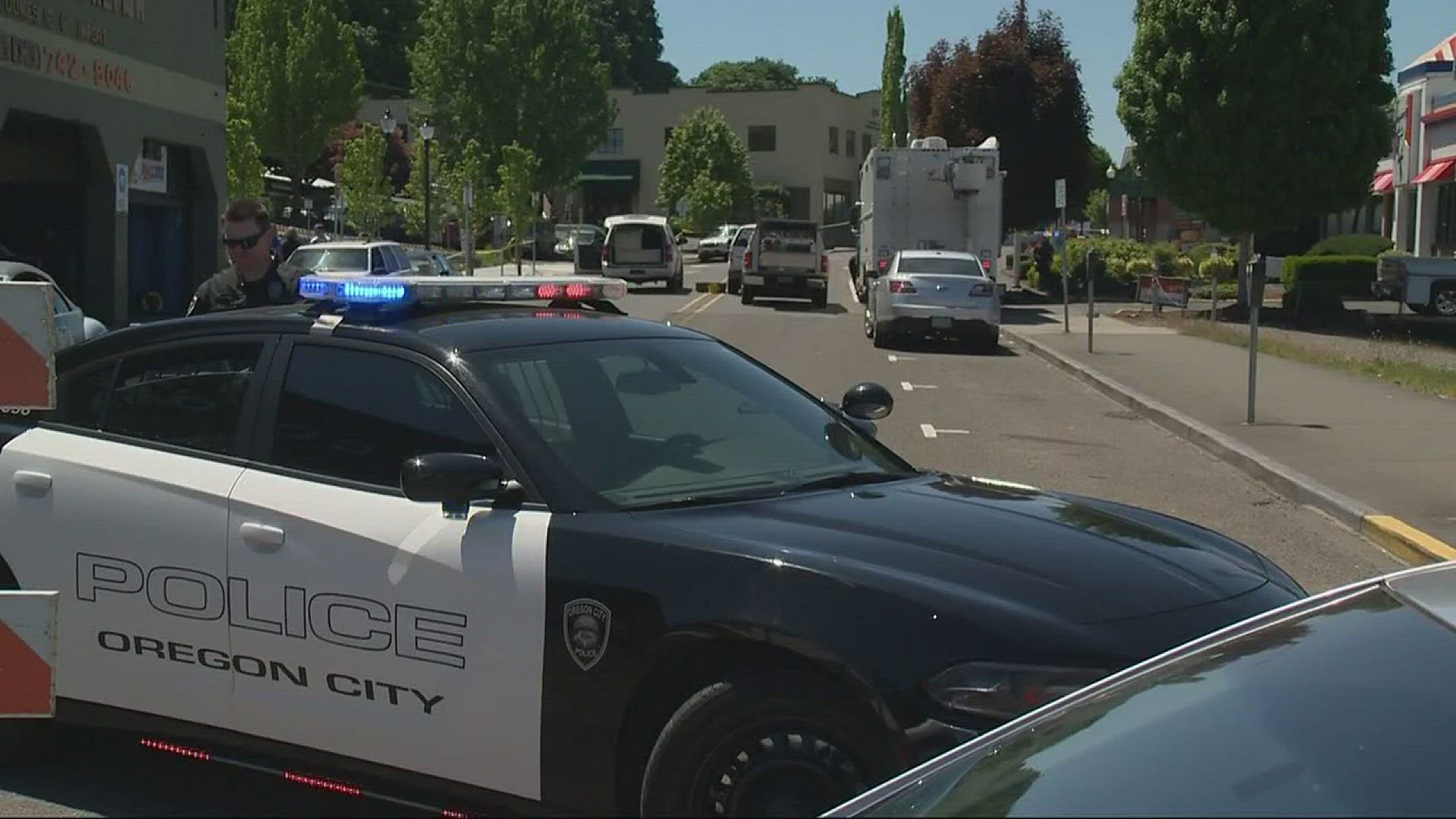 Hours-long bomb scare in downtown Oregon City | kgw.com