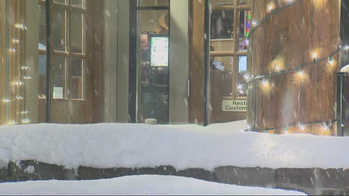 Snow in Oregon: Hood River gets 3-5 inches, Cascades could see up to 2 ...