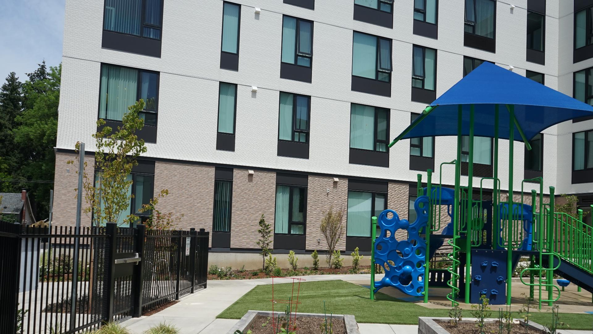 Affordable homes opening in Aloha, Oregon prioritize families | kgw.com