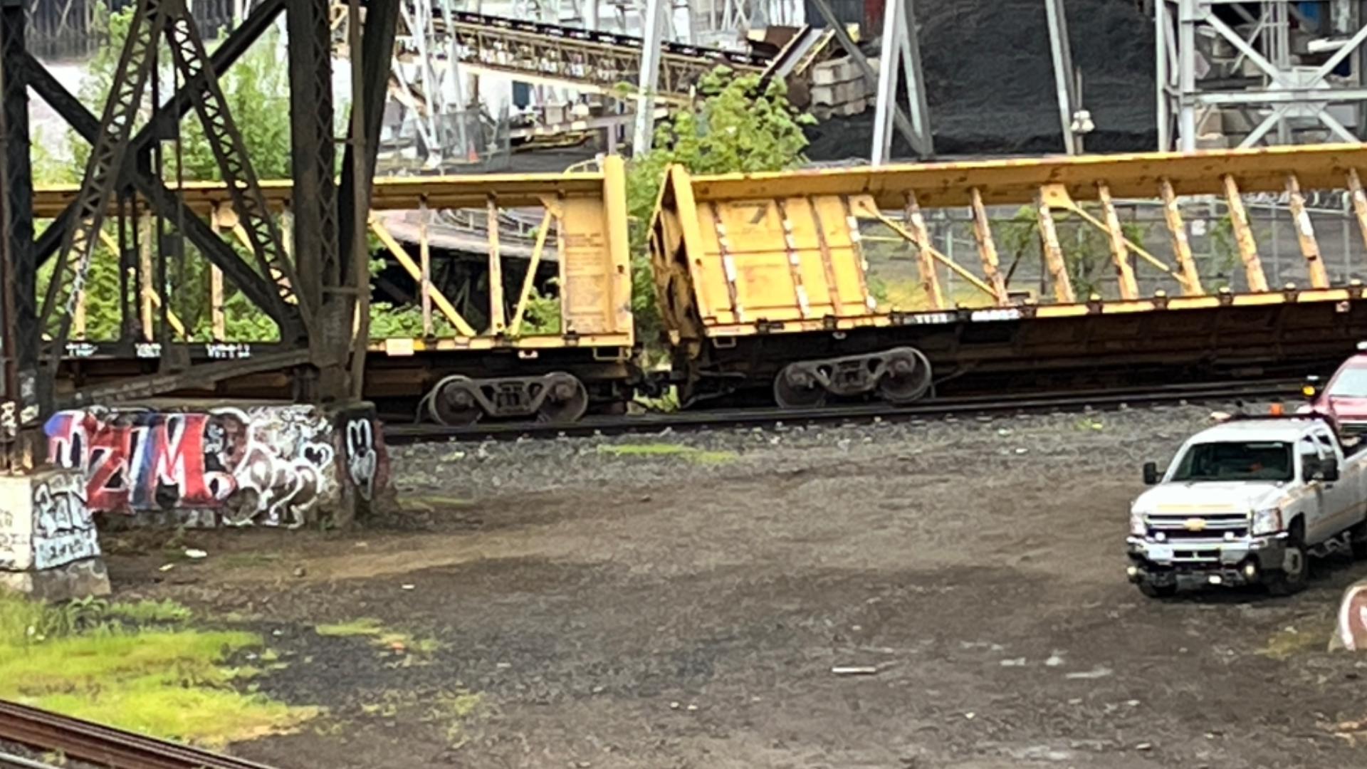 Freight train derails on Steel Bridge in Portland | kgw.com