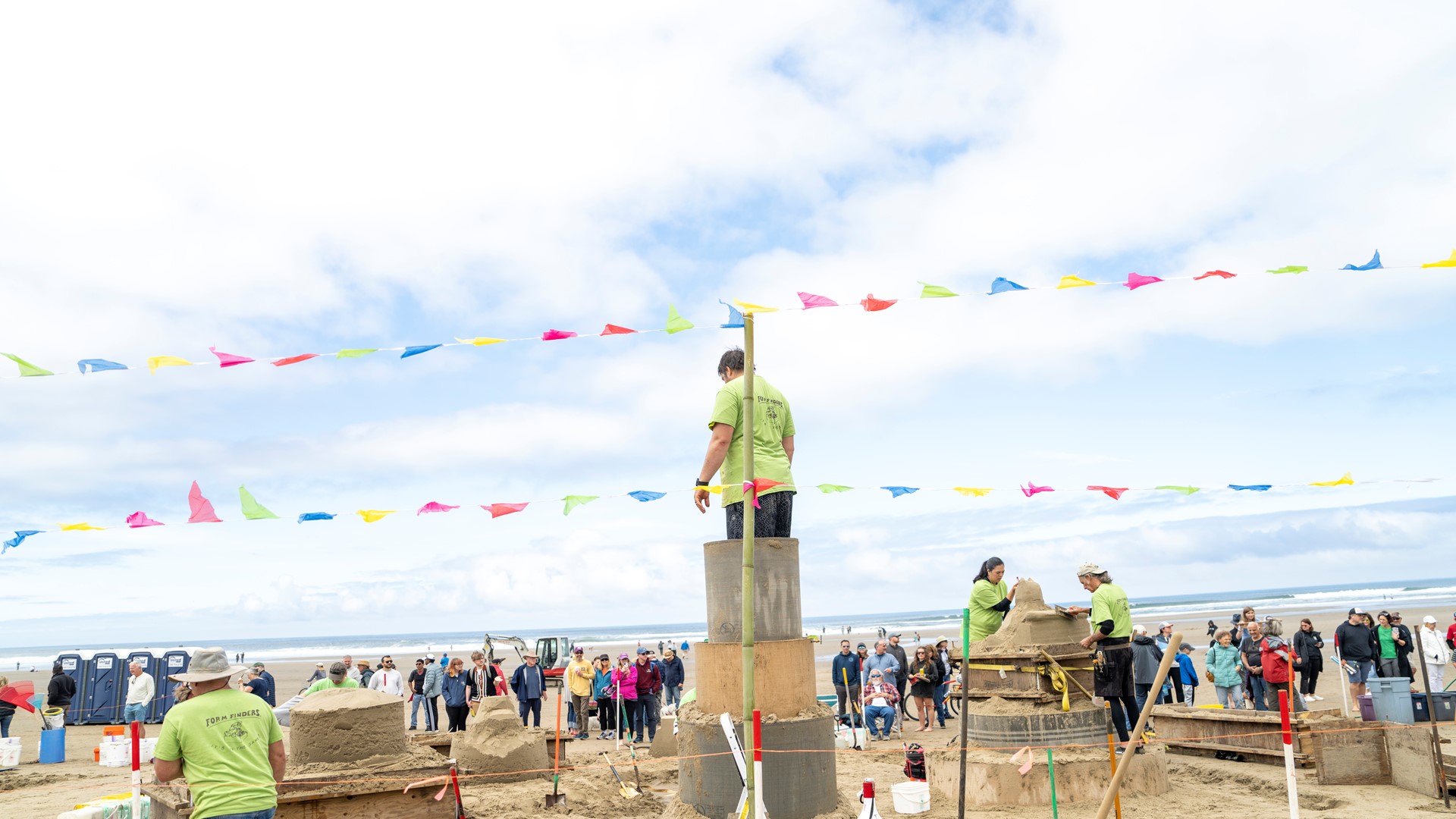 Artists thrill at Cannon Beach sandcastle contest | kgw.com