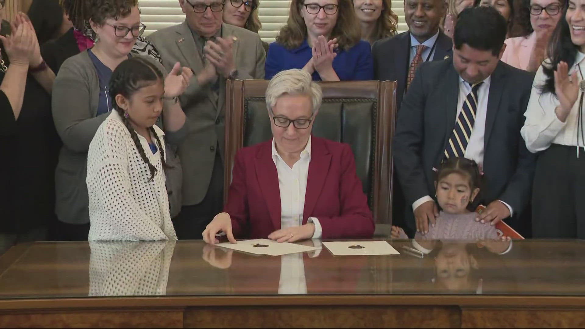Gov. Koteks signs two bills to fund summer learning | kgw.com