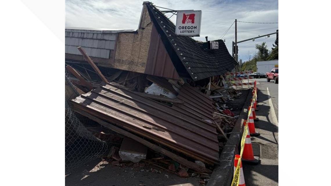 3 dead in 2 crashes into buildings along Highway 212 in Boring | kgw.com