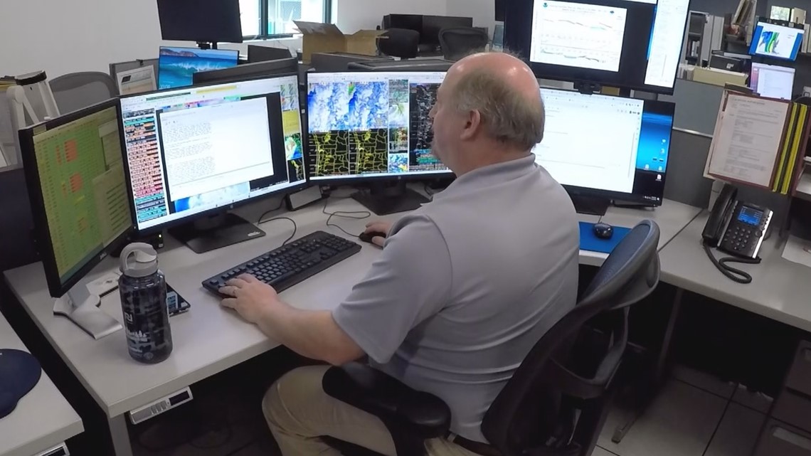 What it's like to be a meteorologist for the National Weather Service ...