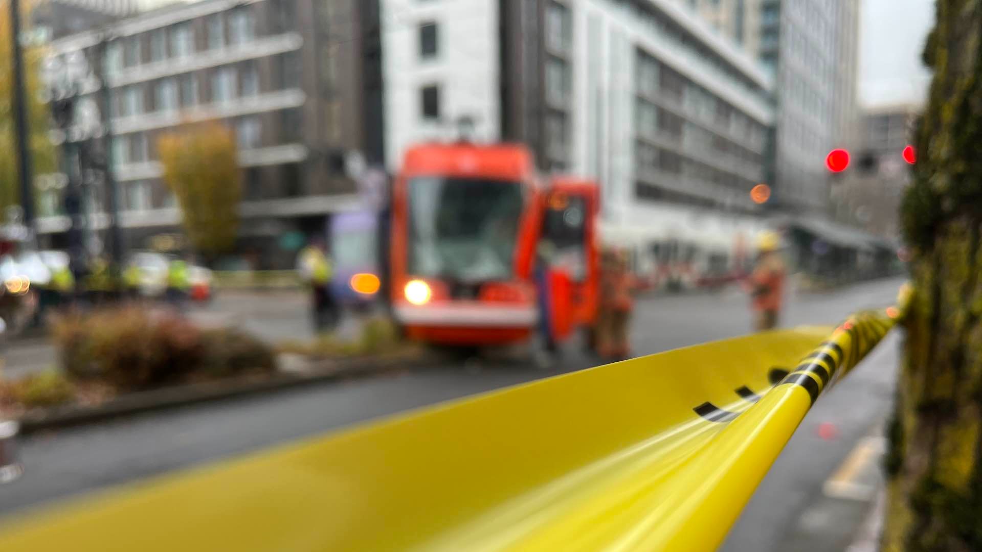 MAX train, Portland Streetcar derail after crash; 2 injured | kgw.com