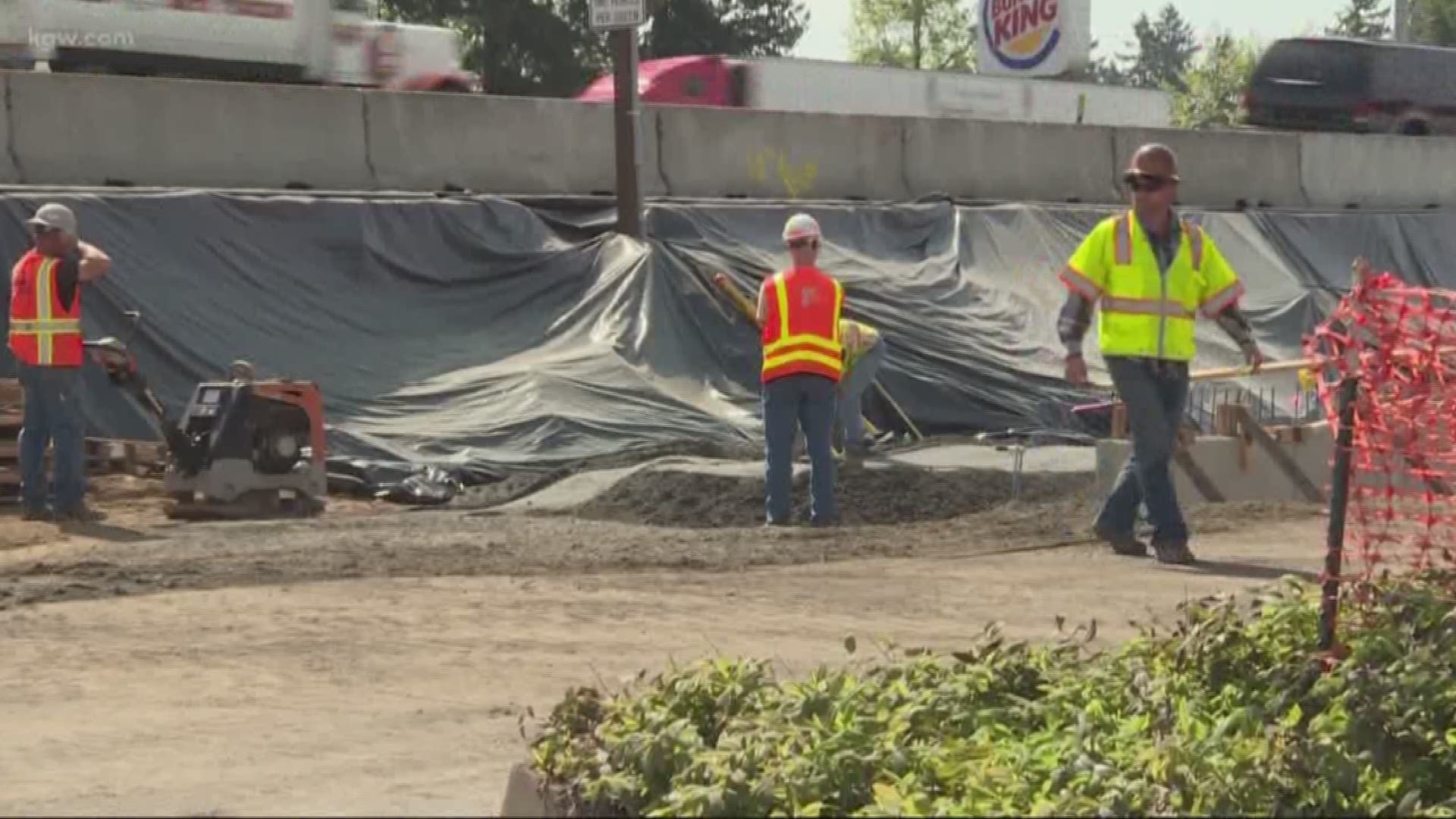 Road construction workers ask drivers to slow down | kgw.com
