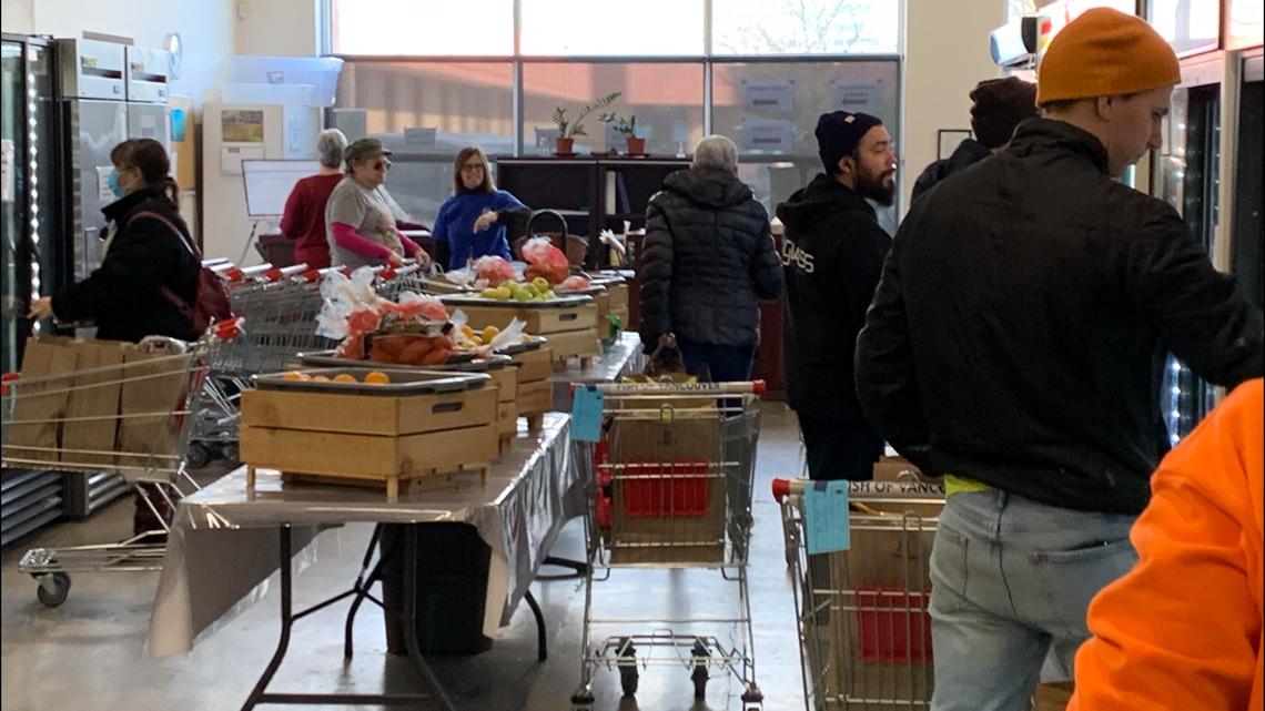 Food banks expect demand to spike as pandemic SNAP benefits end | kgw.com