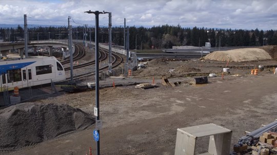 Gateway Transit Center reopens after Better Red construction | kgw.com