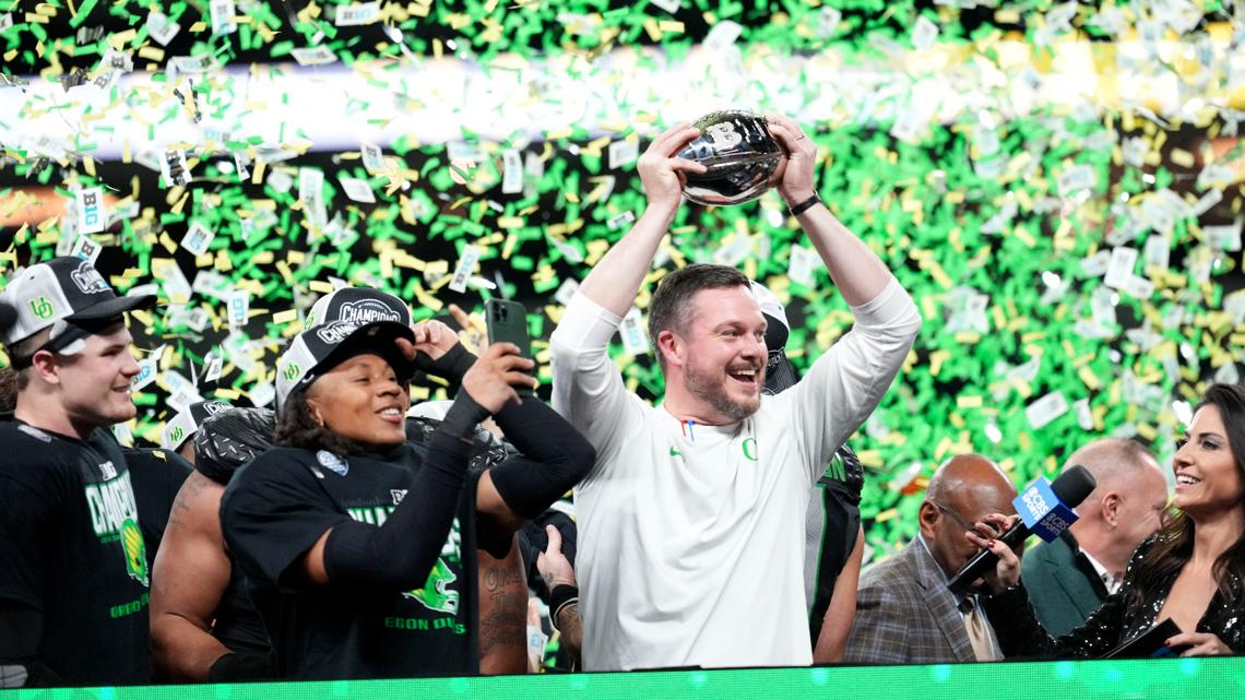 No. 1 Oregon beats No. 3 Penn State 45-37 to win Big Ten title game ...