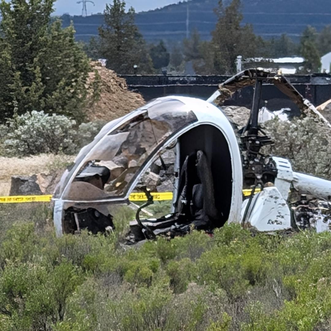 Pilot, passenger hospitalized after helicopter crash in Central Oregon ...