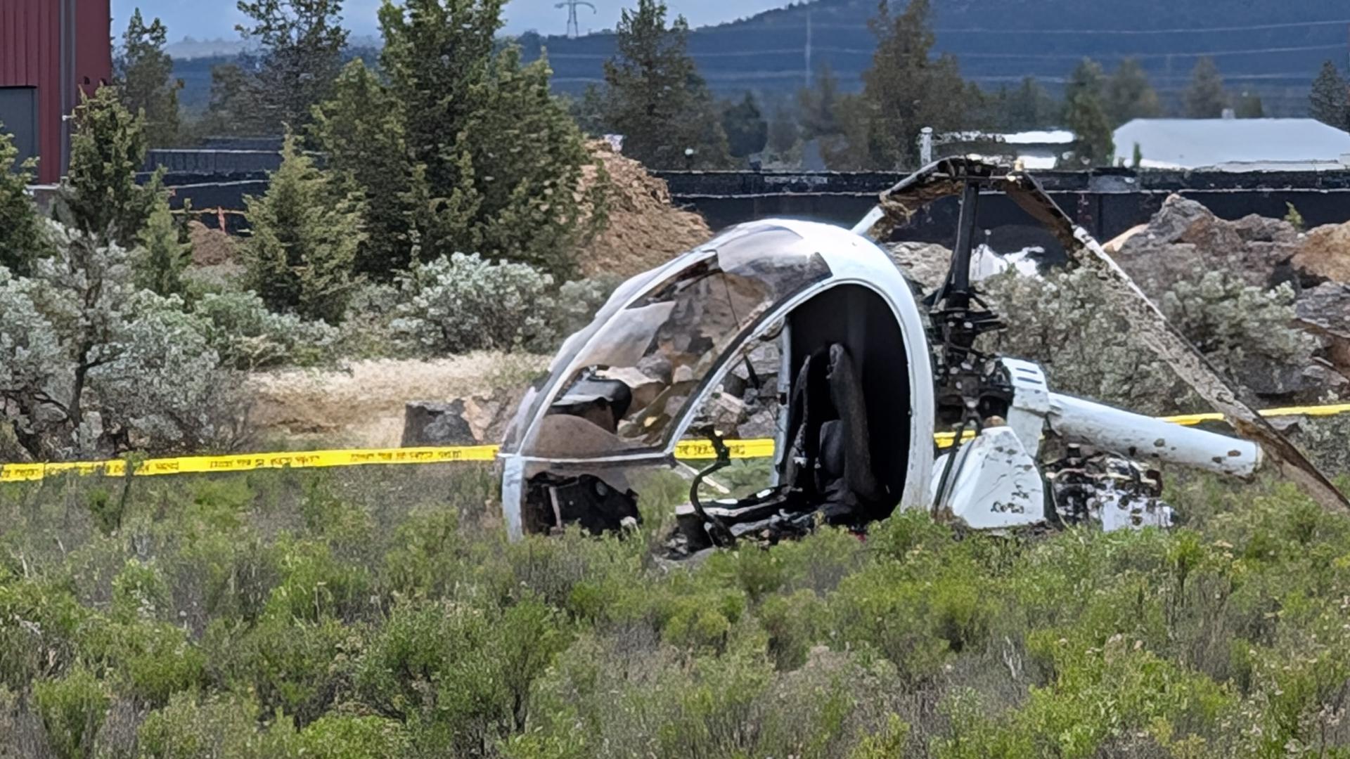 Pilot, passenger hospitalized after helicopter crash in Central Oregon ...