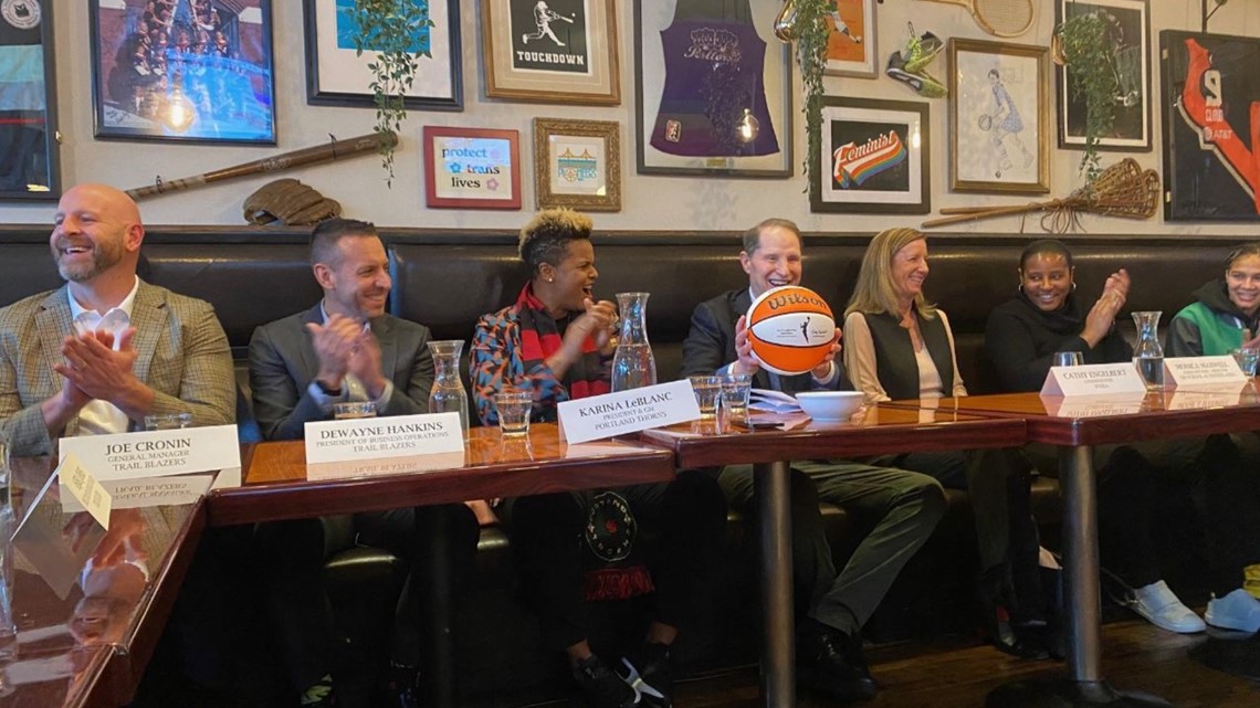 With commissioner in town, Portland makes pitch for WNBA team | kgw.com