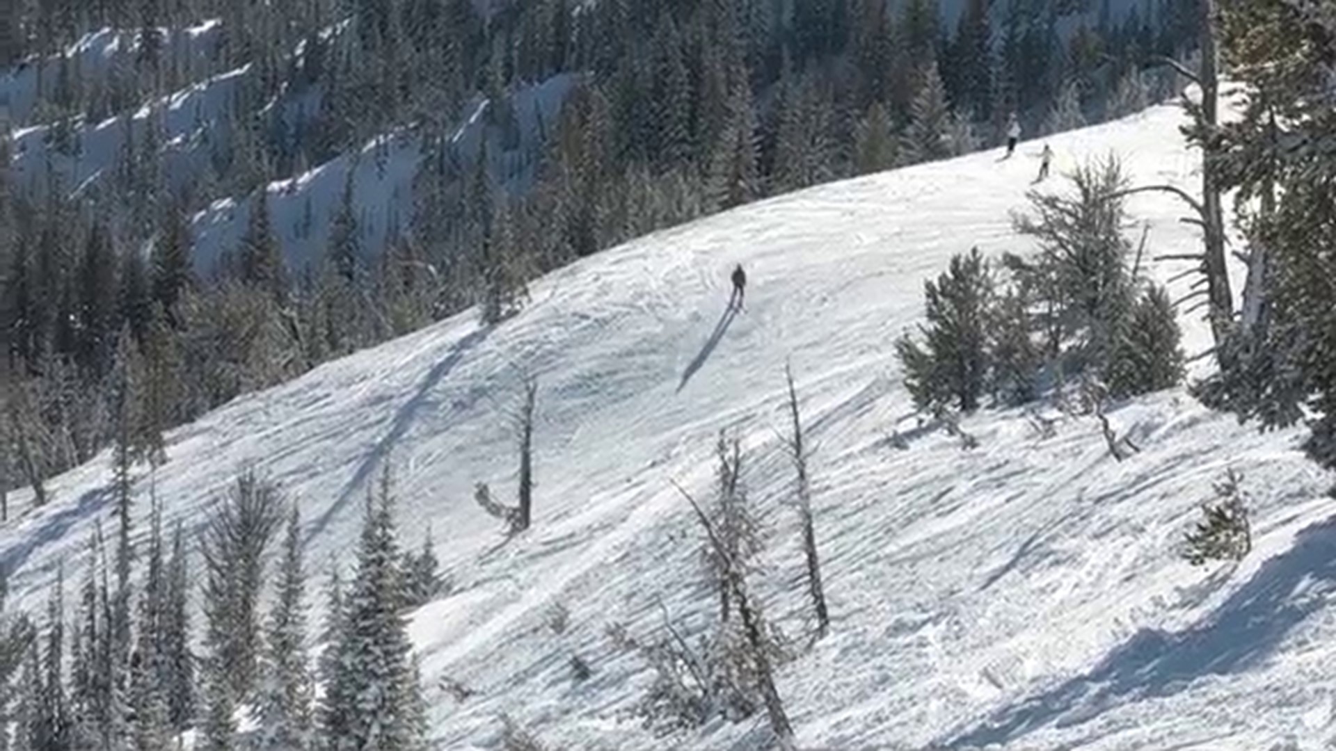 Grant's Getaways: Ski the lakes at Anthony Lakes Mountain Resort | kgw.com
