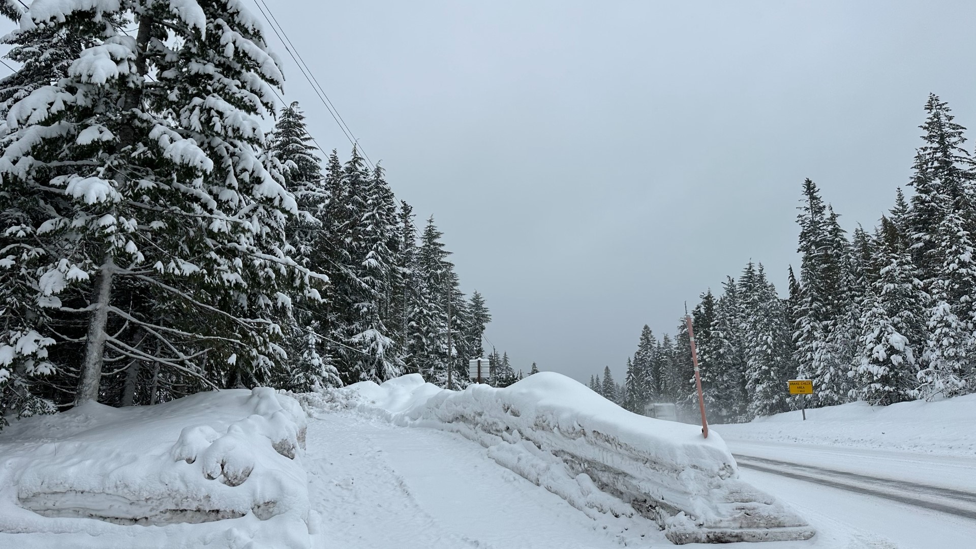 Heavy snow prompts Weather Impact Alert for Oregon Cascades | kgw.com