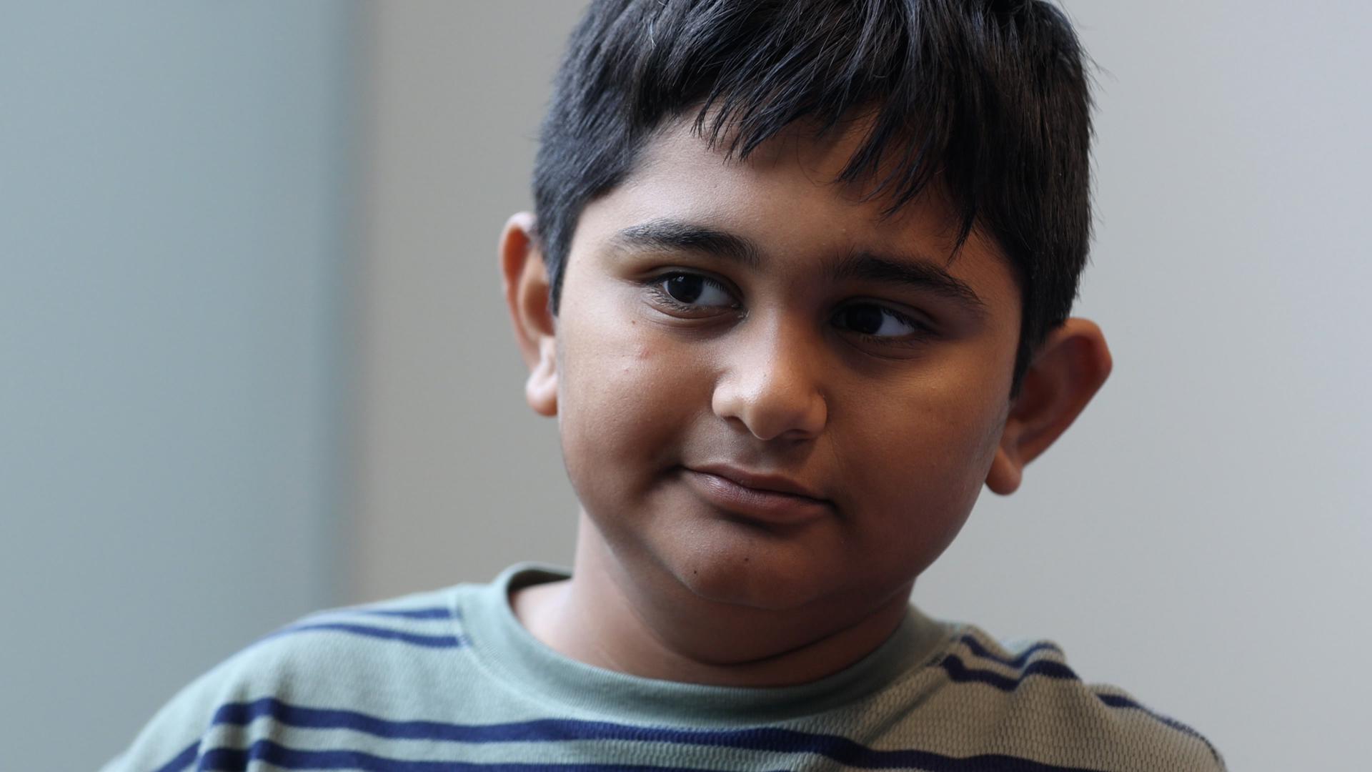 Girl Scout creates school sensory room for brother with autism | kgw.com