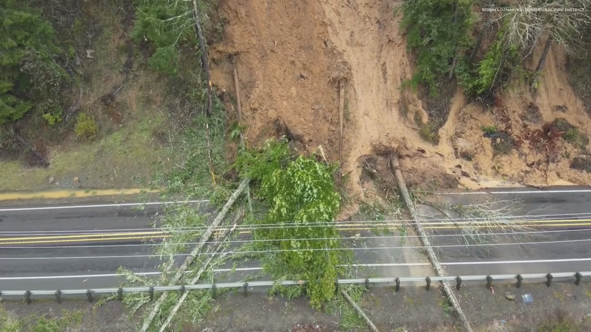 Video: Landslide on Highway 138 in Southern Oregon | kgw.com