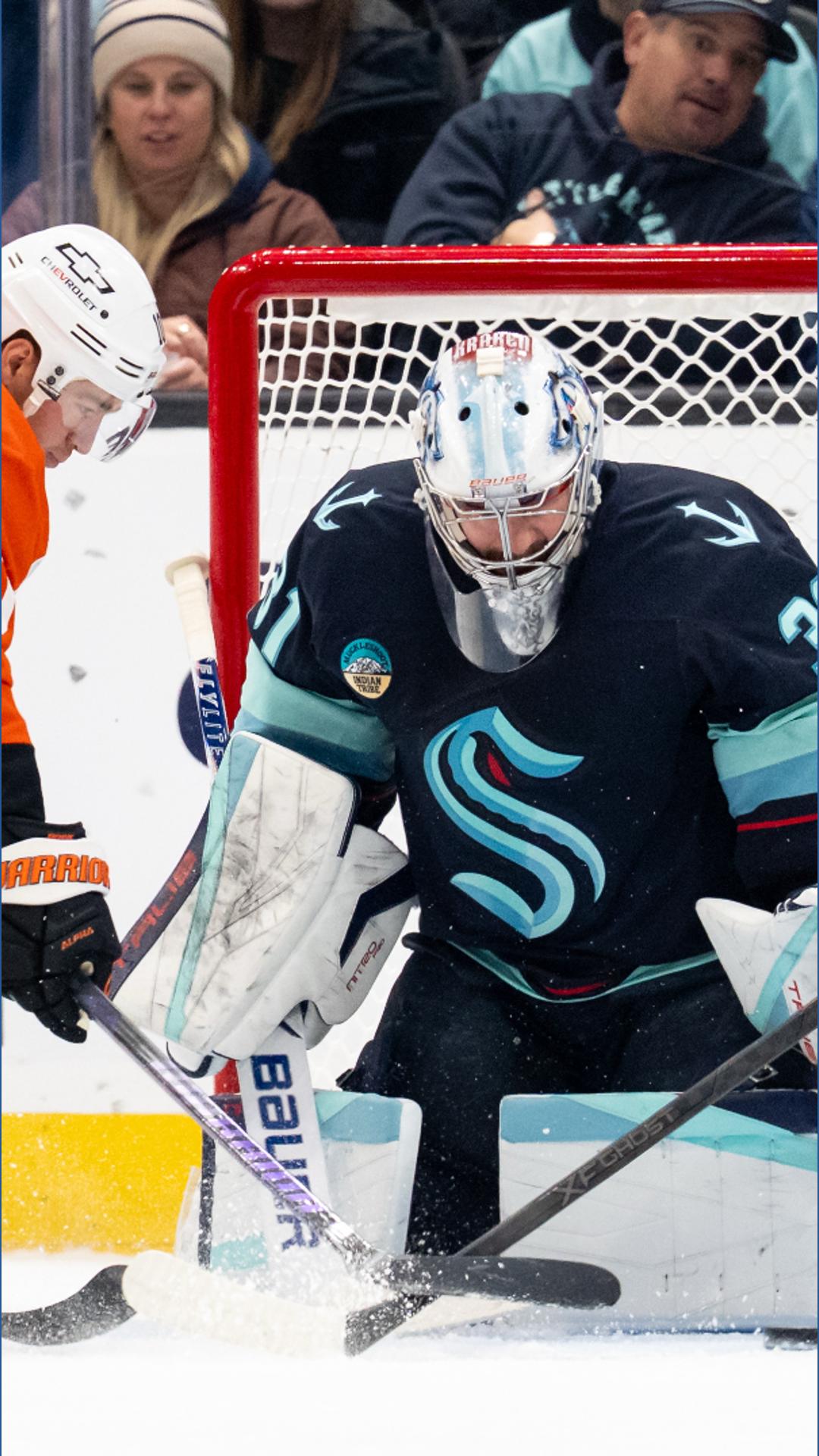 Grubauer stops 31 shots and Tolvanen scores twice as Kraken beat Flyers ...
