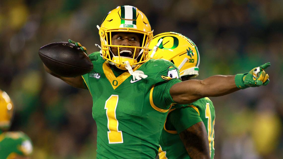 Latest College Football Playoff rankings put Oregon at No. 1 | kgw.com
