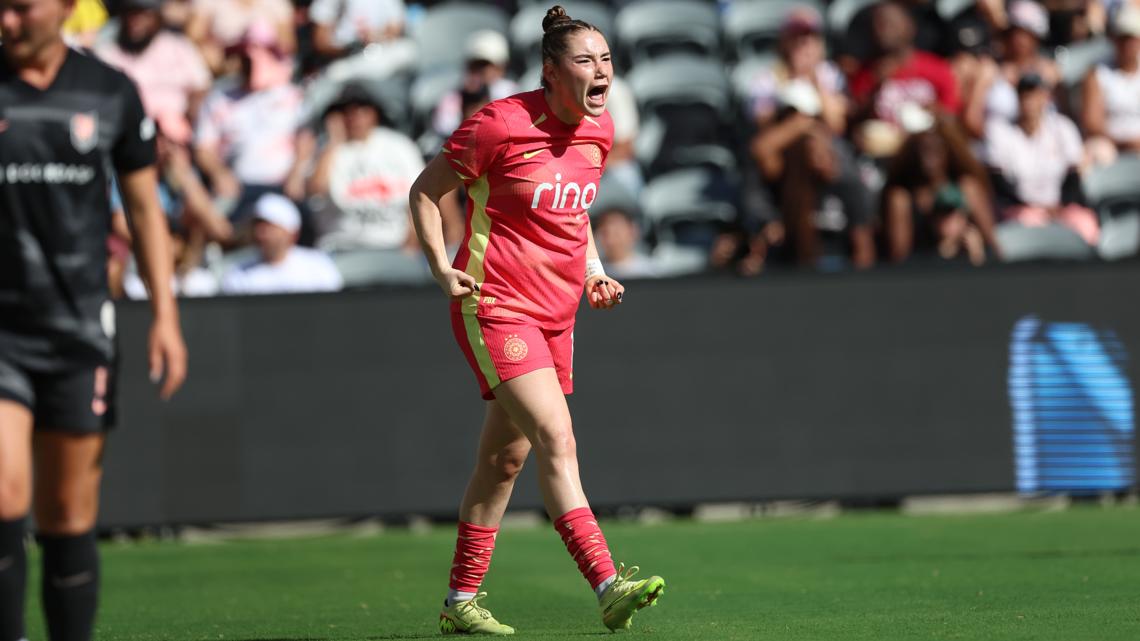 Moultrie's goals secure Thorns' ninth consecutive playoff spot | kgw.com