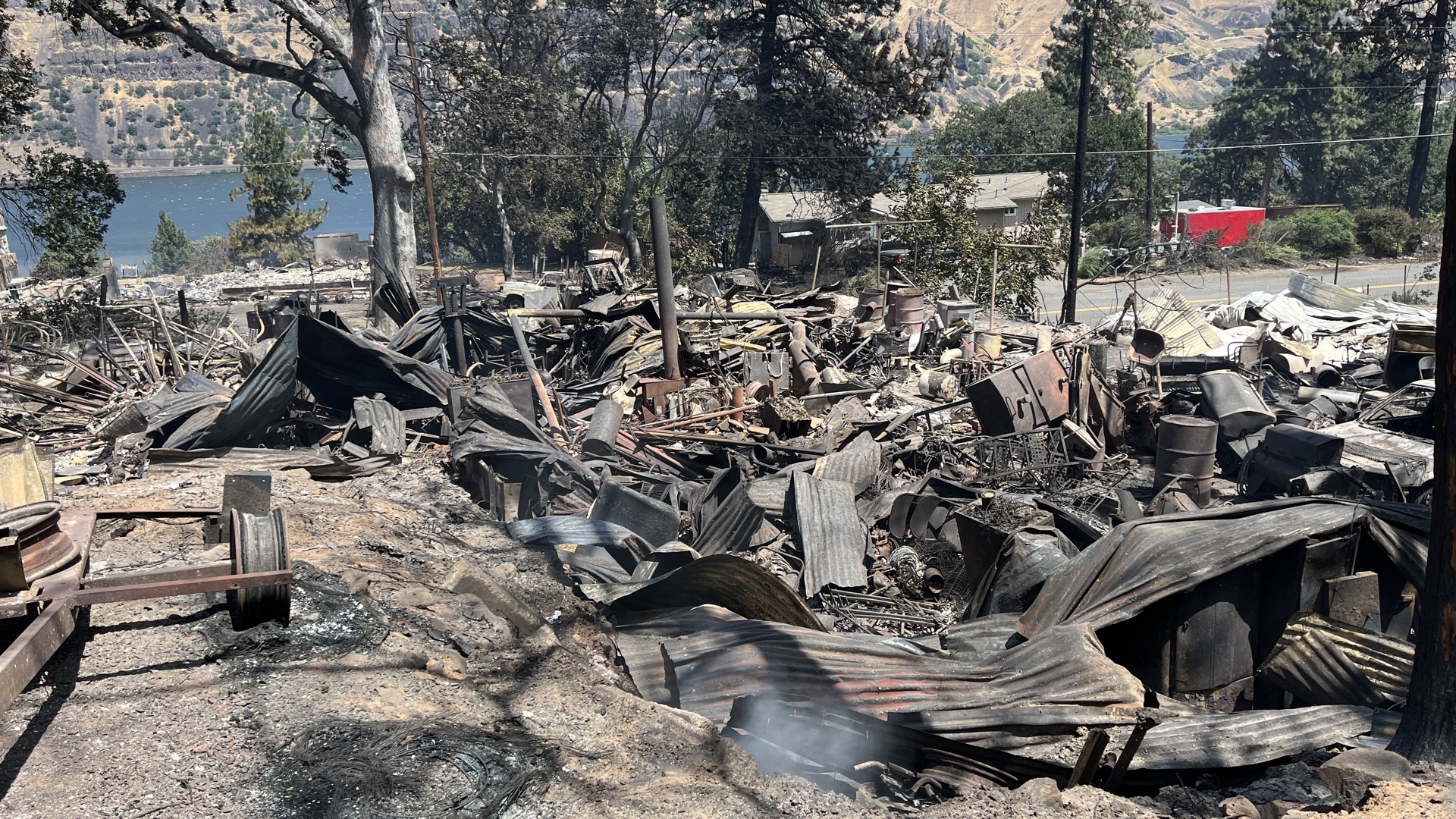 Rowena Fire destroys at least 20 homes, leaving residents devastated ...