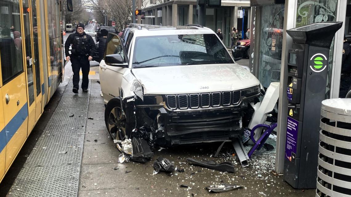 Stolen vehicle crashes into Portland streetcar stop | kgw.com