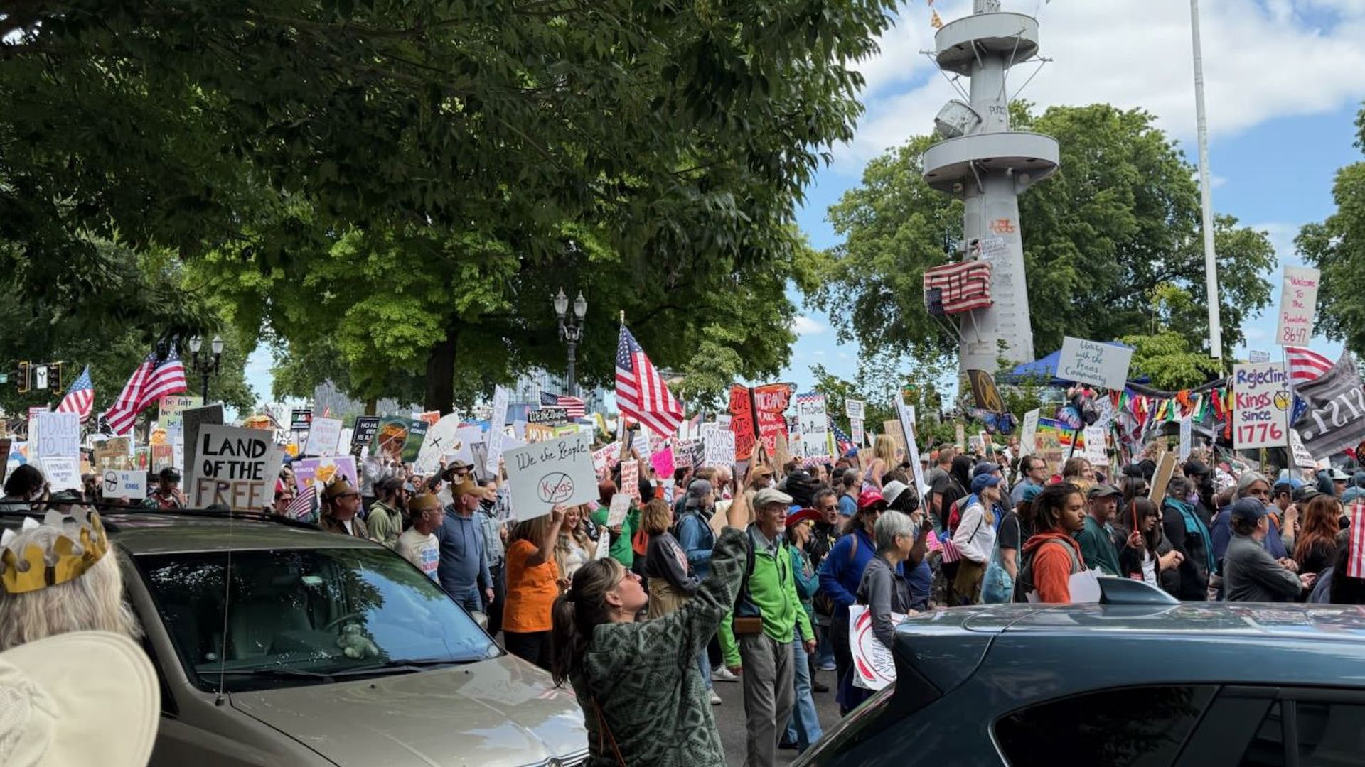 Crowds rally at anti-Trump 'No Kings' demonstrations across Portland ...