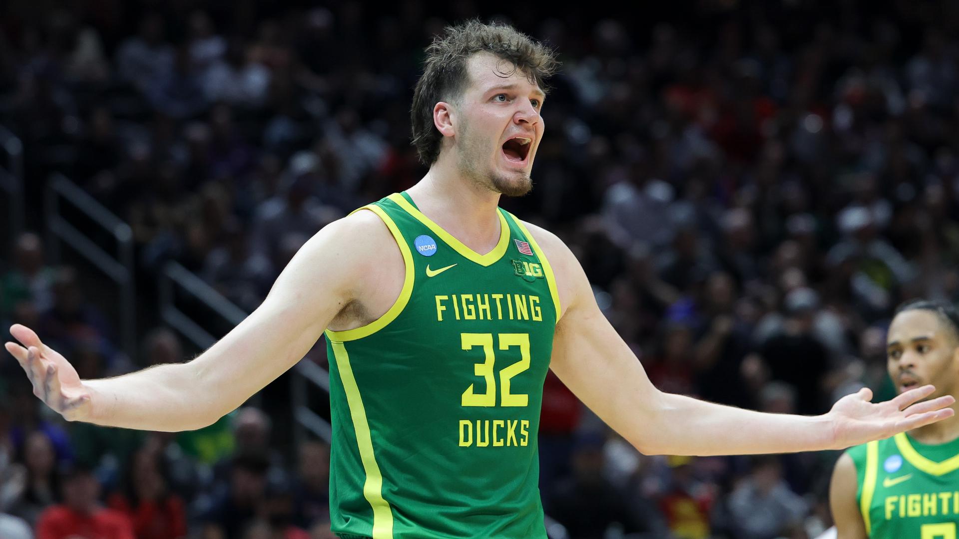 Oregon men's basketball center Nate Bittle declares for 2025 NBA draft ...