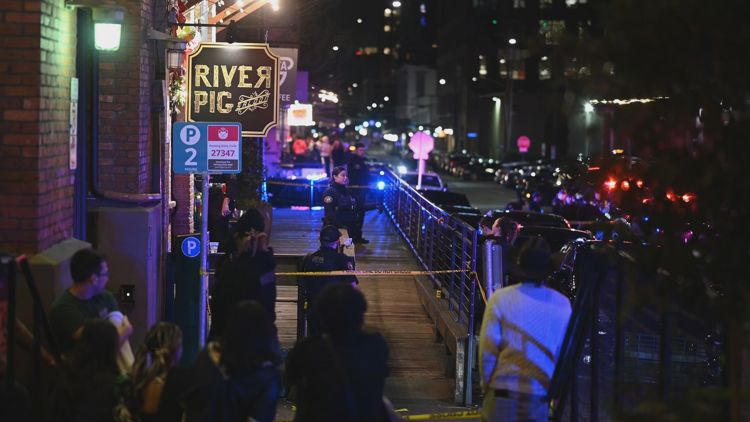 Police: Woman stabbed at bar in Portland's Pearl District | kgw.com